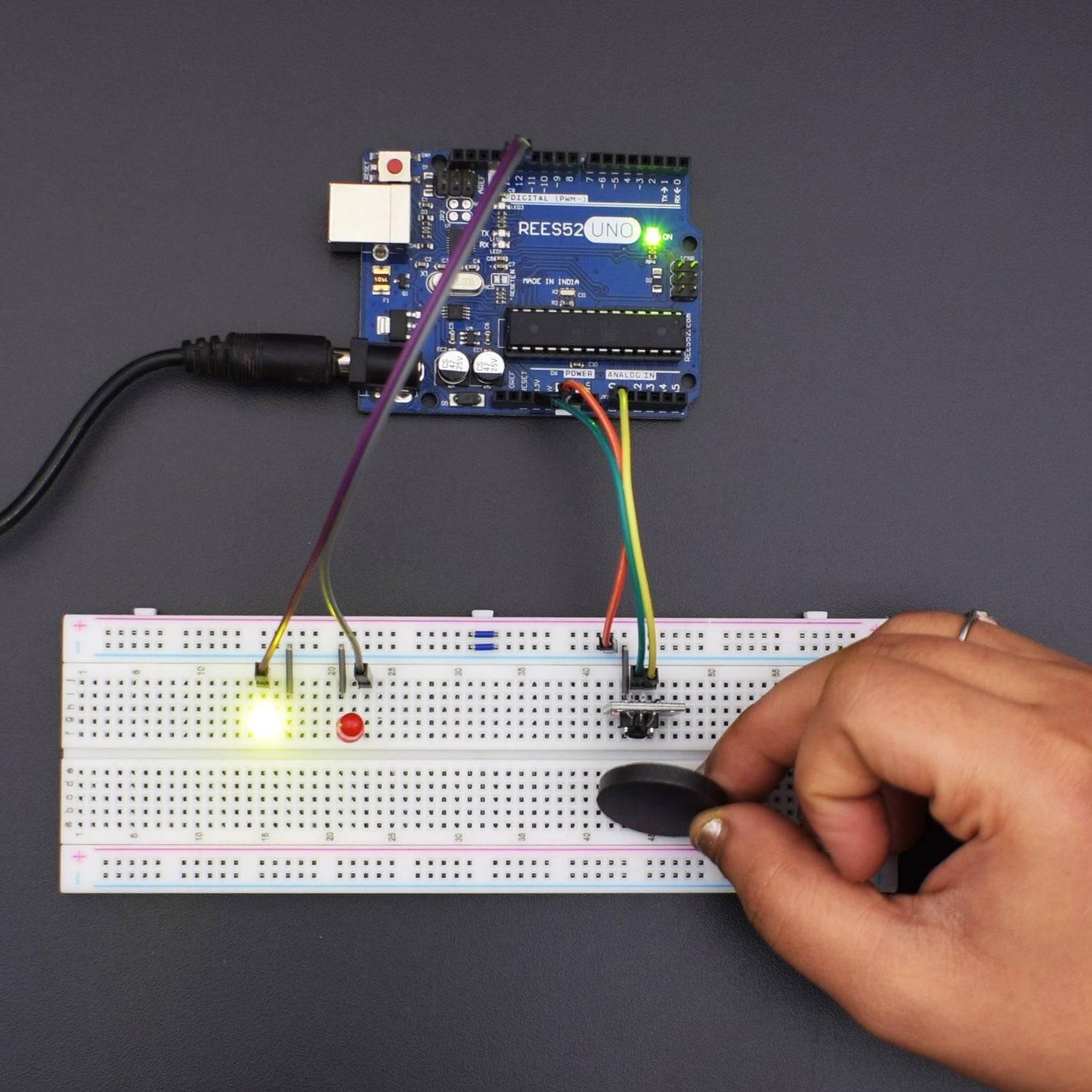 Control The Leds Using Hall Magnetic Sensor Module Rees52